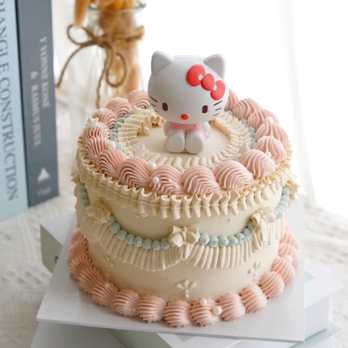 Hello Kitty Vintage Design Customise Cake – Joyous Bake